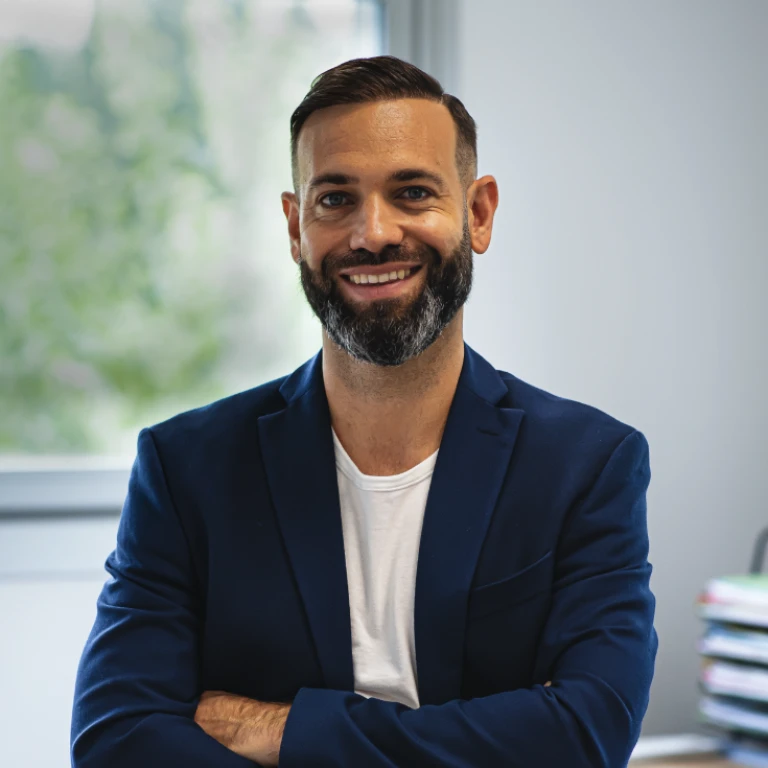 Interview de Julien Raffin : Groupe C2i ( Un modèle hybride